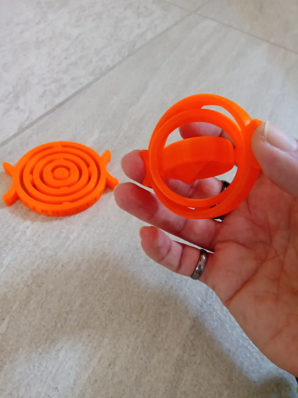 Fidget Toys - Fingertip Gyroscope by morfaber78 - MakerWorld