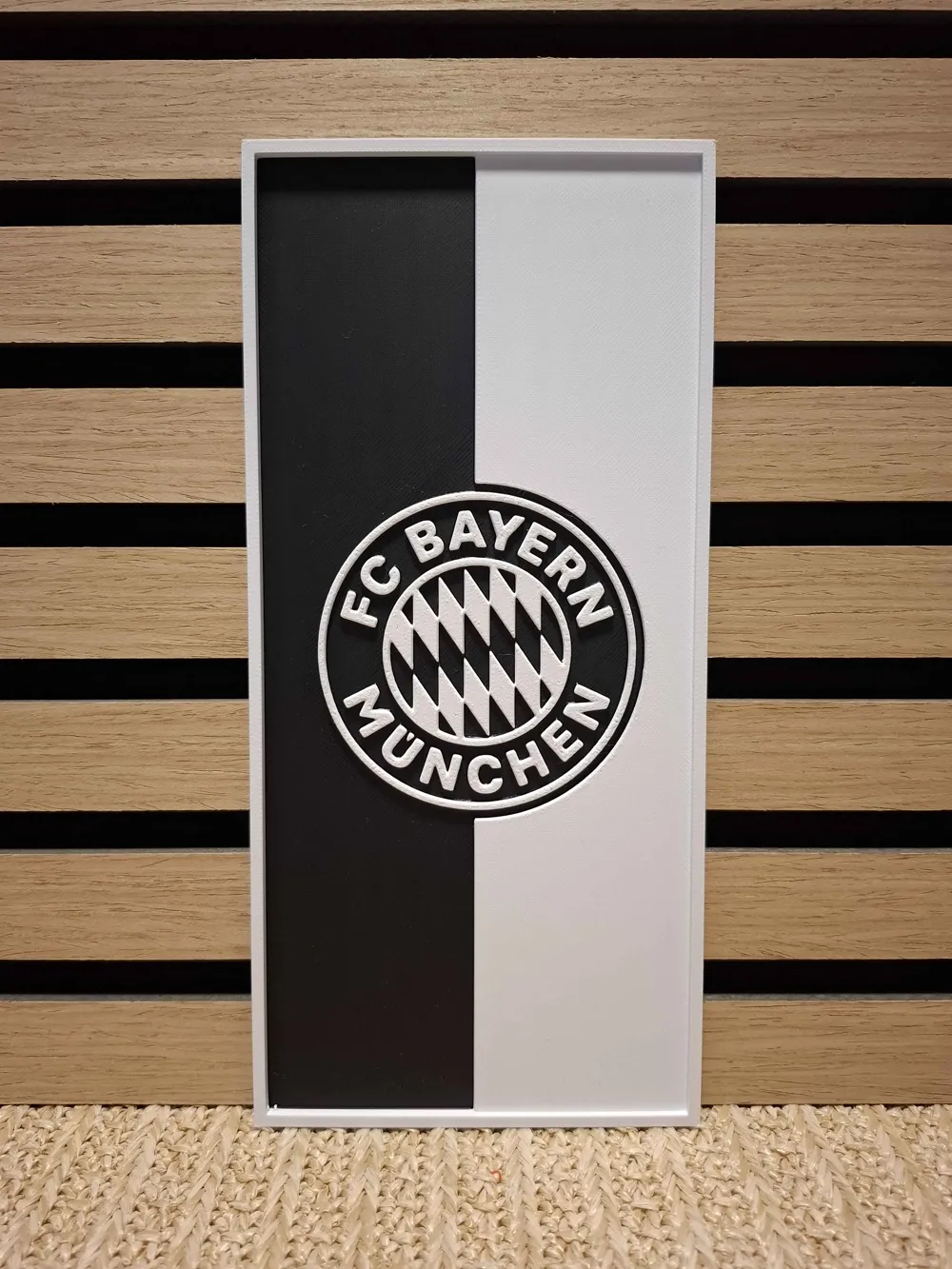 FC Bayern München in Black and White - Free 3D Print Model - MakerWorld