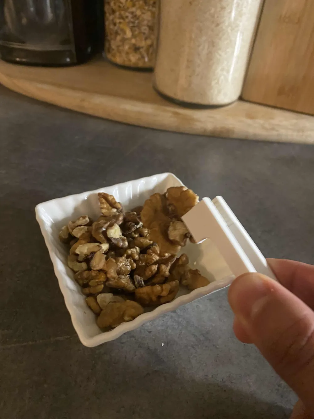 Snack tweezer works great with all snack, only 6 g by Sebbe - MakerWorld