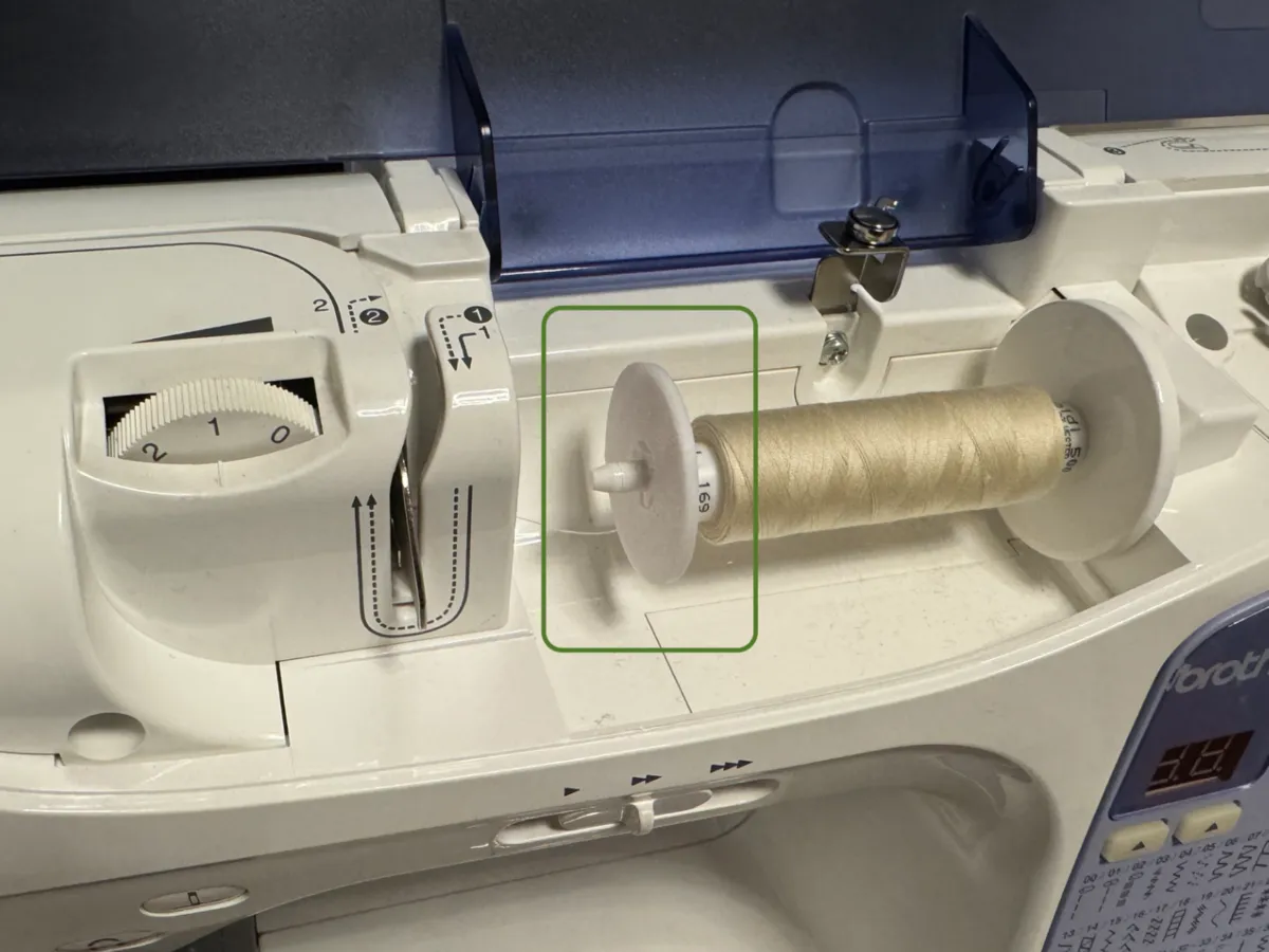 Tapa de carrete para máquina de coser Brother 3 tamaños - Modelo de ...