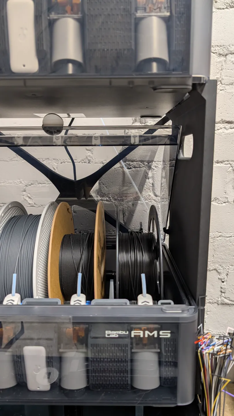 X-Clip for Stackable AMS Shelf Remixed by Adamation - MakerWorld