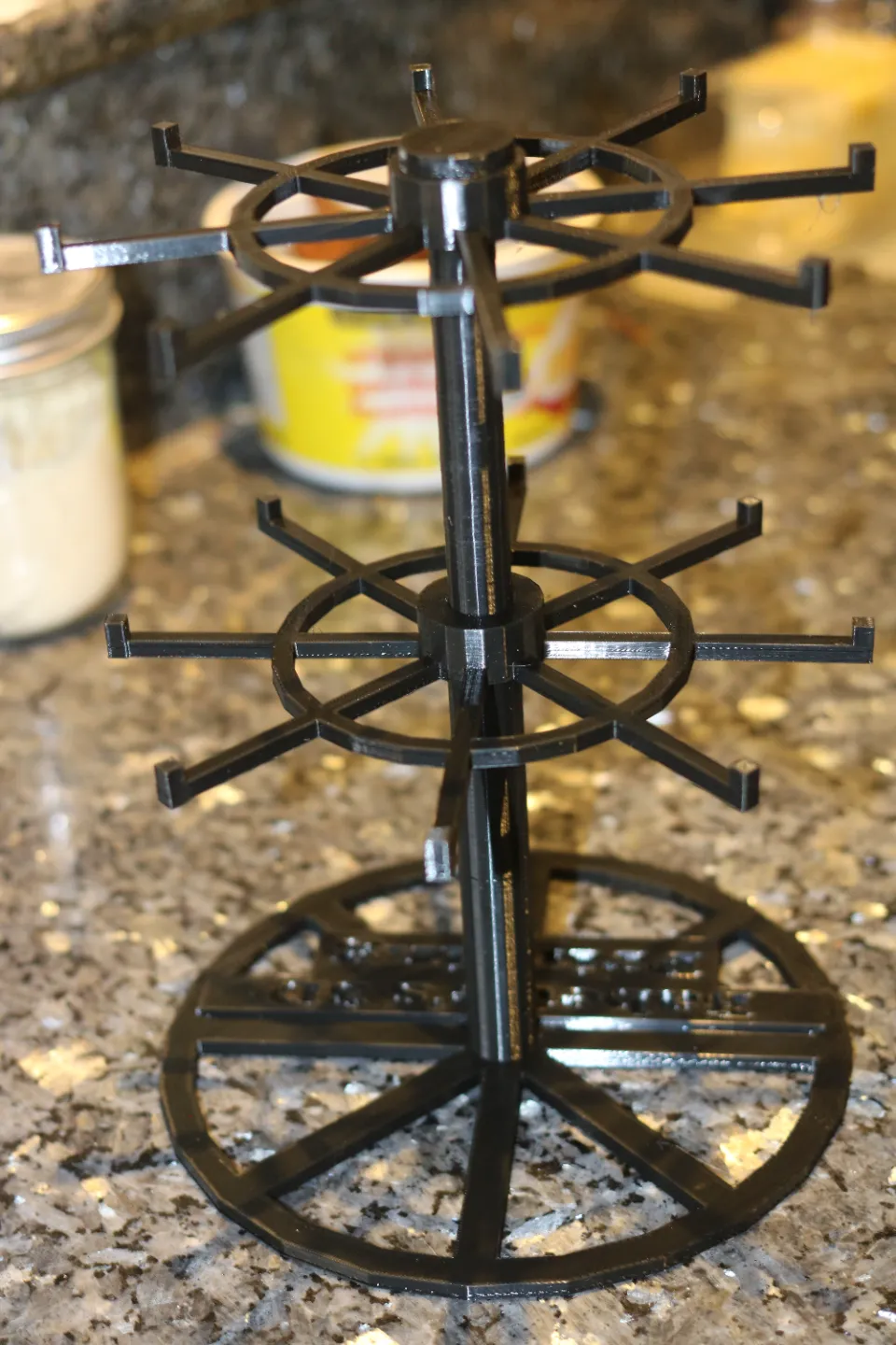 KEY CHAIN STAND DISPLAY KEYCHAIN SPINNING by simplybabette - MakerWorld