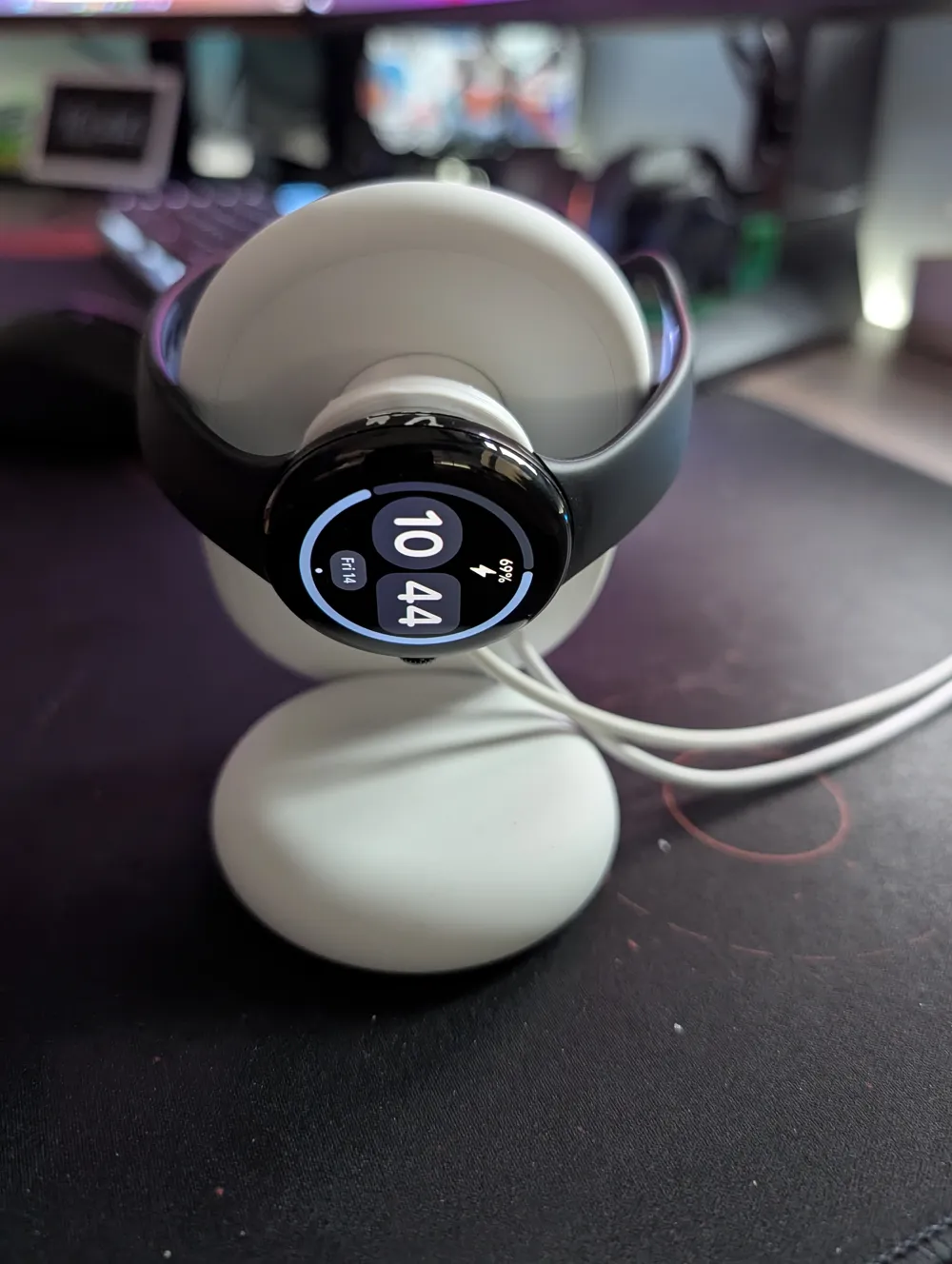 Pixelsnap Stand Watch Holder by arrisn MakerWorld: Download Free 3D Models