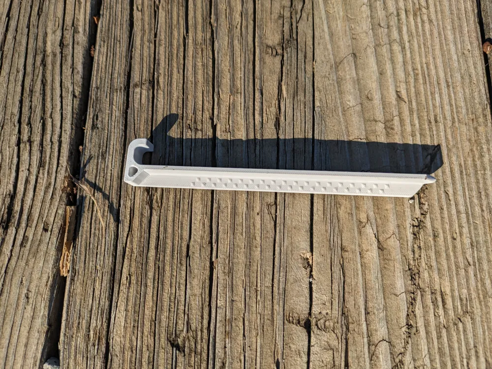 Ground stake with hook by Daniel Pile - MakerWorld