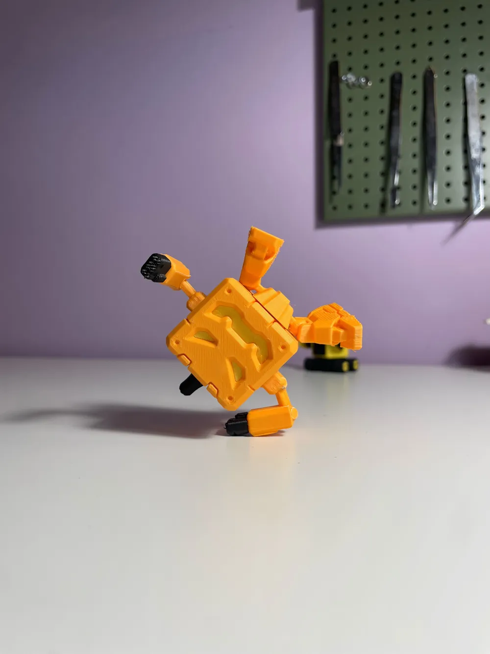 Articulated mecha - assemble toy - PUMK halloween by Sivar Studios MakerWorld: Download Free 3D ...