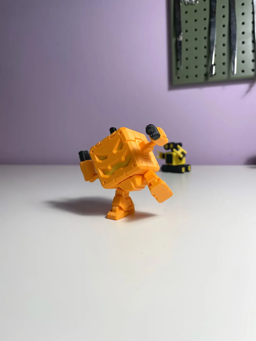 Articulated mecha - assemble toy - PUMK halloween by Sivar Studios MakerWorld: Download Free 3D ...