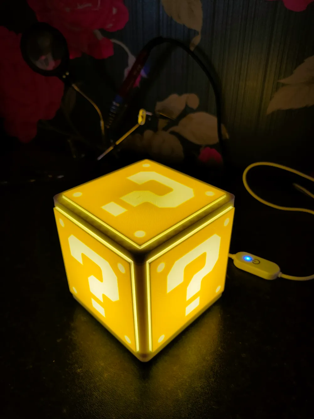 Question mark cube light by NotTooShabbyCreations - MakerWorld