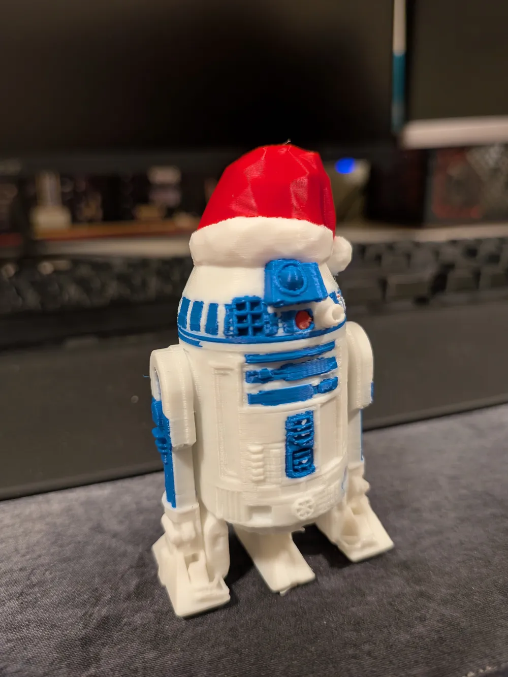 Christmas R2d2 - Free 3D Print Model - MakerWorld