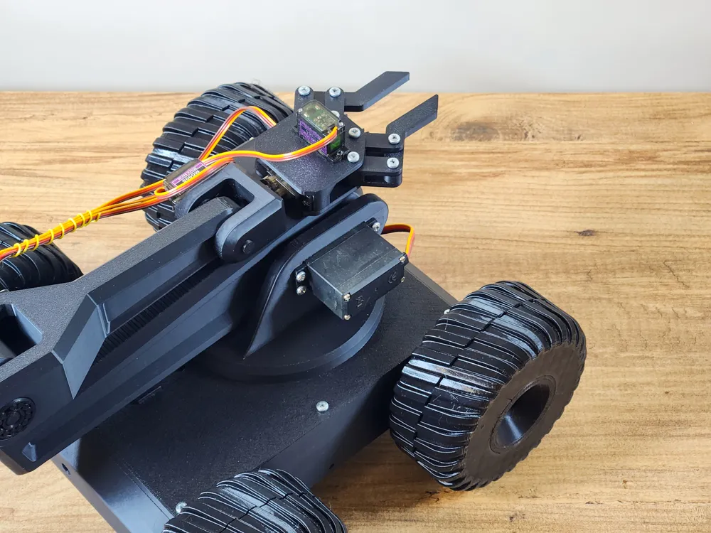 RC Rover with Robot Arm 6 DOF by Emre Kalem MakerWorld: Download Free 3D Models