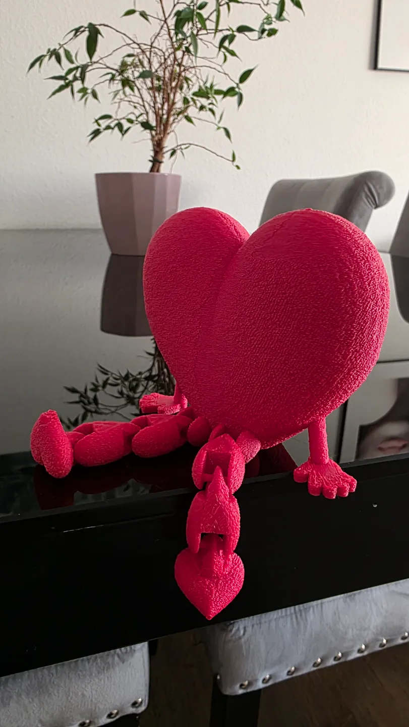 Articulated Fuzzy Heart with heart legs by mixersnk - MakerWorld