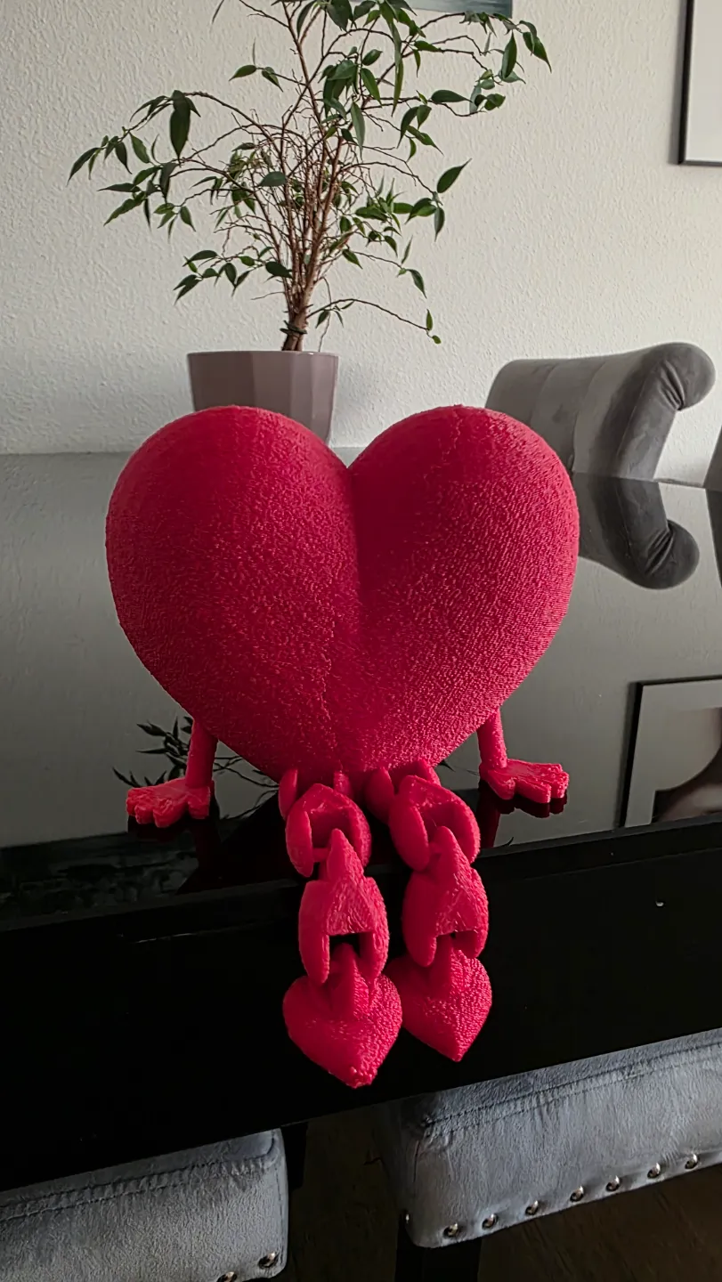 Articulated Fuzzy Heart with heart legs by mixersnk - MakerWorld