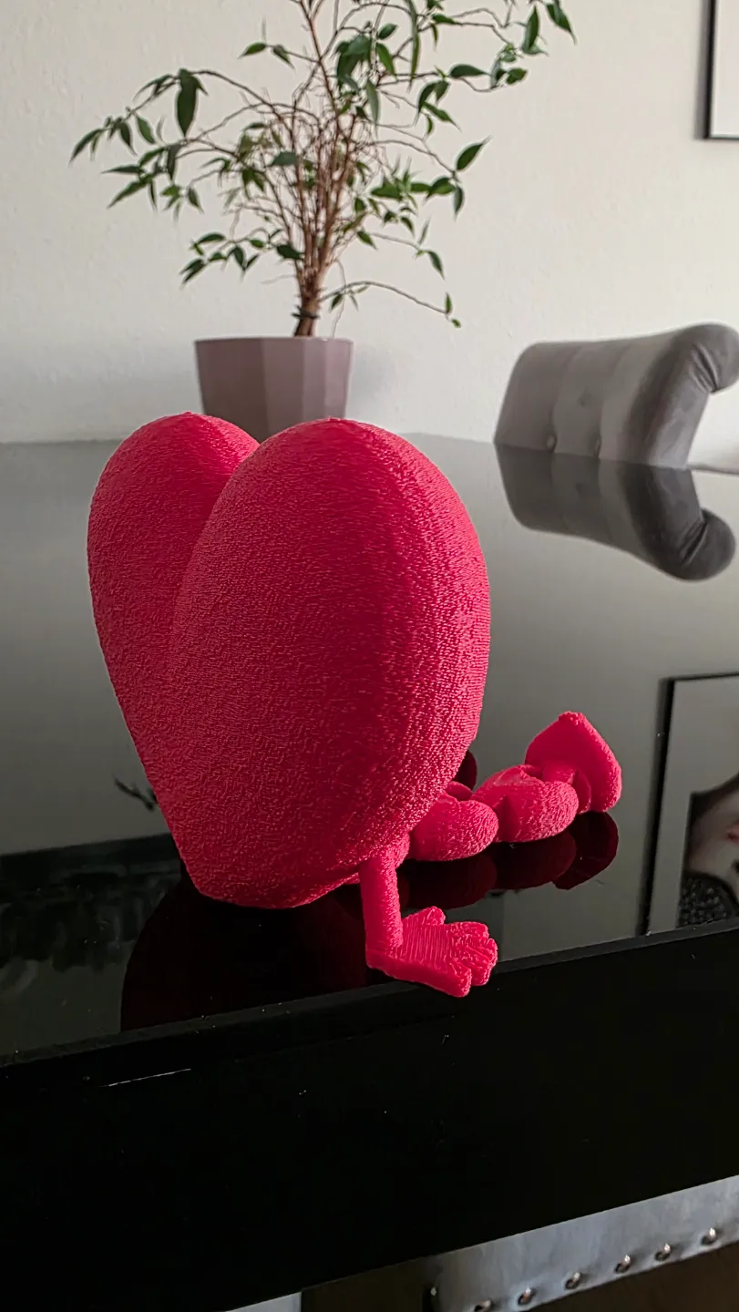 Articulated Fuzzy Heart with heart legs by mixersnk - MakerWorld