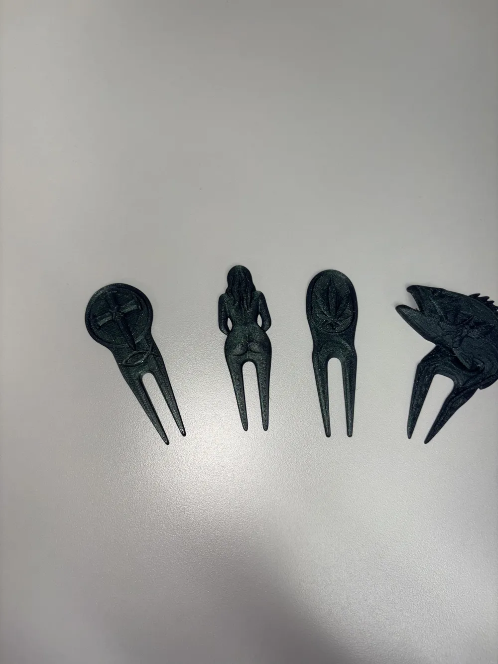 Divot Fixer – Weed / Bass / Girl’s Butt - Free 3D Print Model - MakerWorld