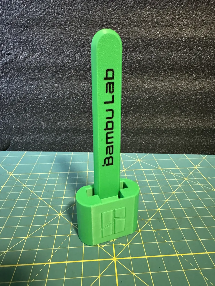Bambu scraper imbedded logo and holder with magnet - Free 3D Print ...
