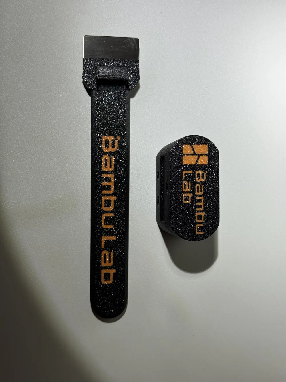 Bambu scraper imbedded logo and holder with magnet - Free 3D Print ...