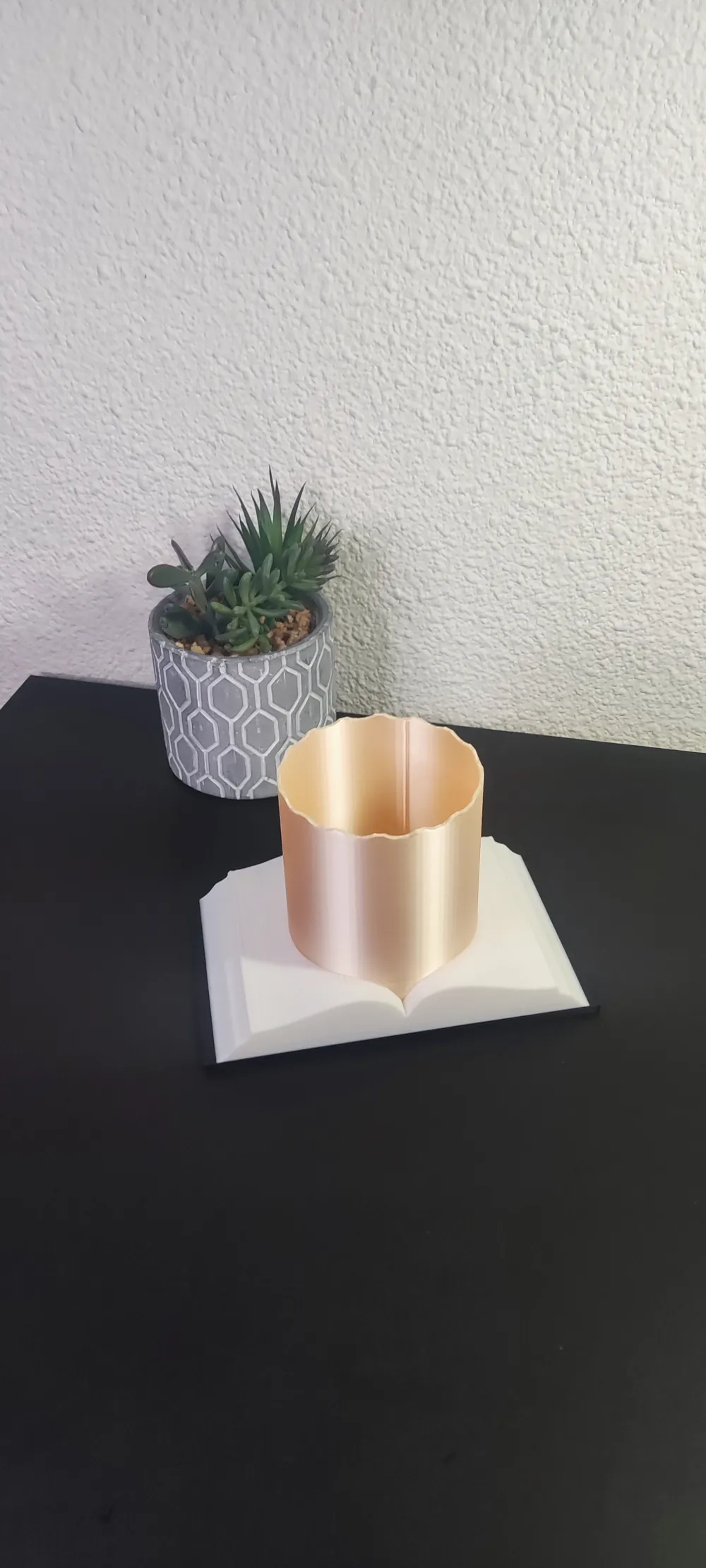 Open Book Pen Holder - Free 3D Print Model - MakerWorld