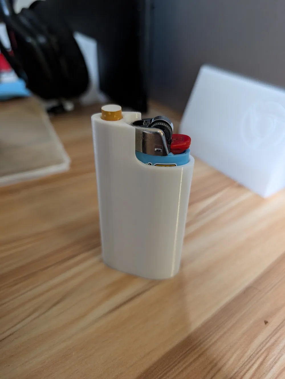 Bic Lighter + Cigarette Holder –Compact Combo Case by mshy MakerWorld ...