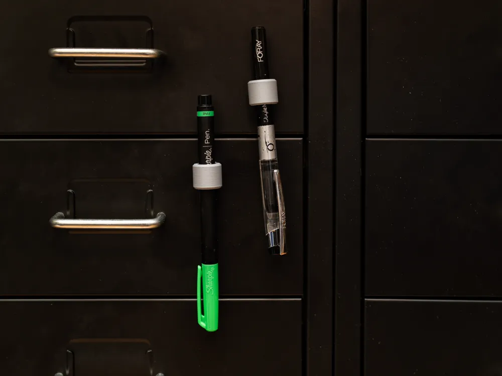 Magnetic Pen Holder - Sharpie and Sharpie Pen by Grisildor - MakerWorld