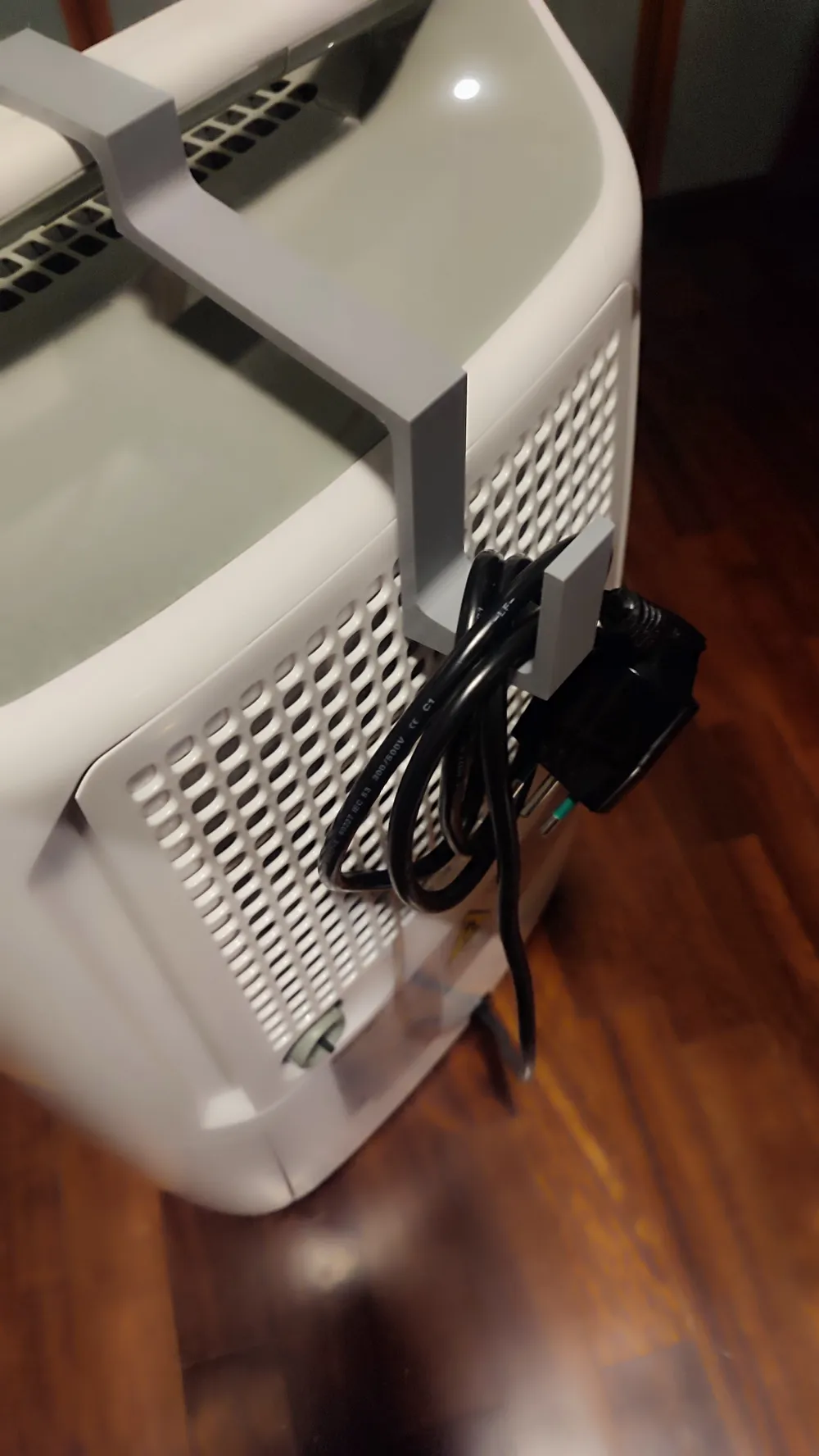 De Longhi Dehumidifier Power Cable Hook - Free 3D Print Model - MakerWorld