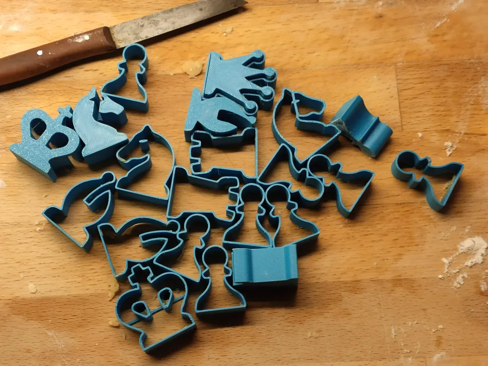 Cookie Cutter Chess by Tobitulpe - MakerWorld