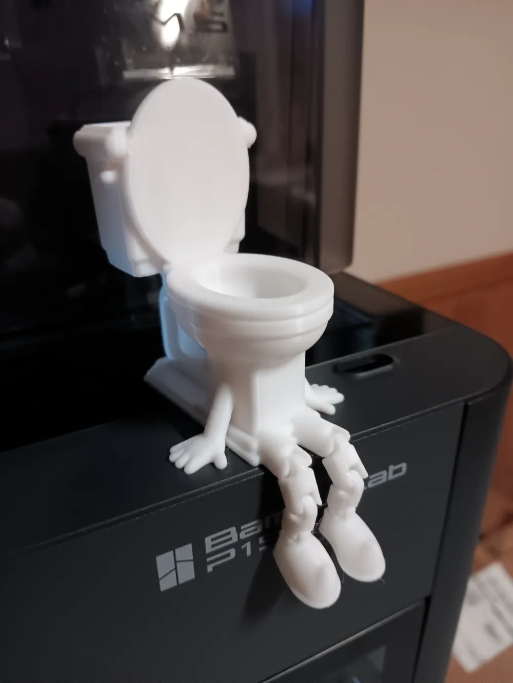 Articulated Potty Buddy by AmishAtlas Designs - MakerWorld