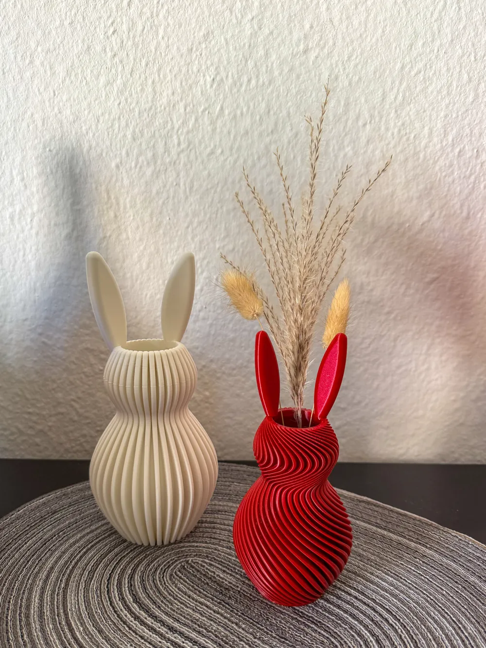 Twisted Bunny Vase: Modern Easter Elegance by distinct. - MakerWorld