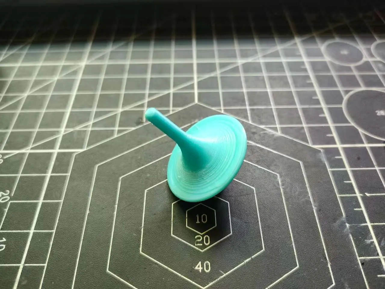Inception Spinning Top by 好吃的硝糖全球号 MakerWorld: Download Free 3D Models