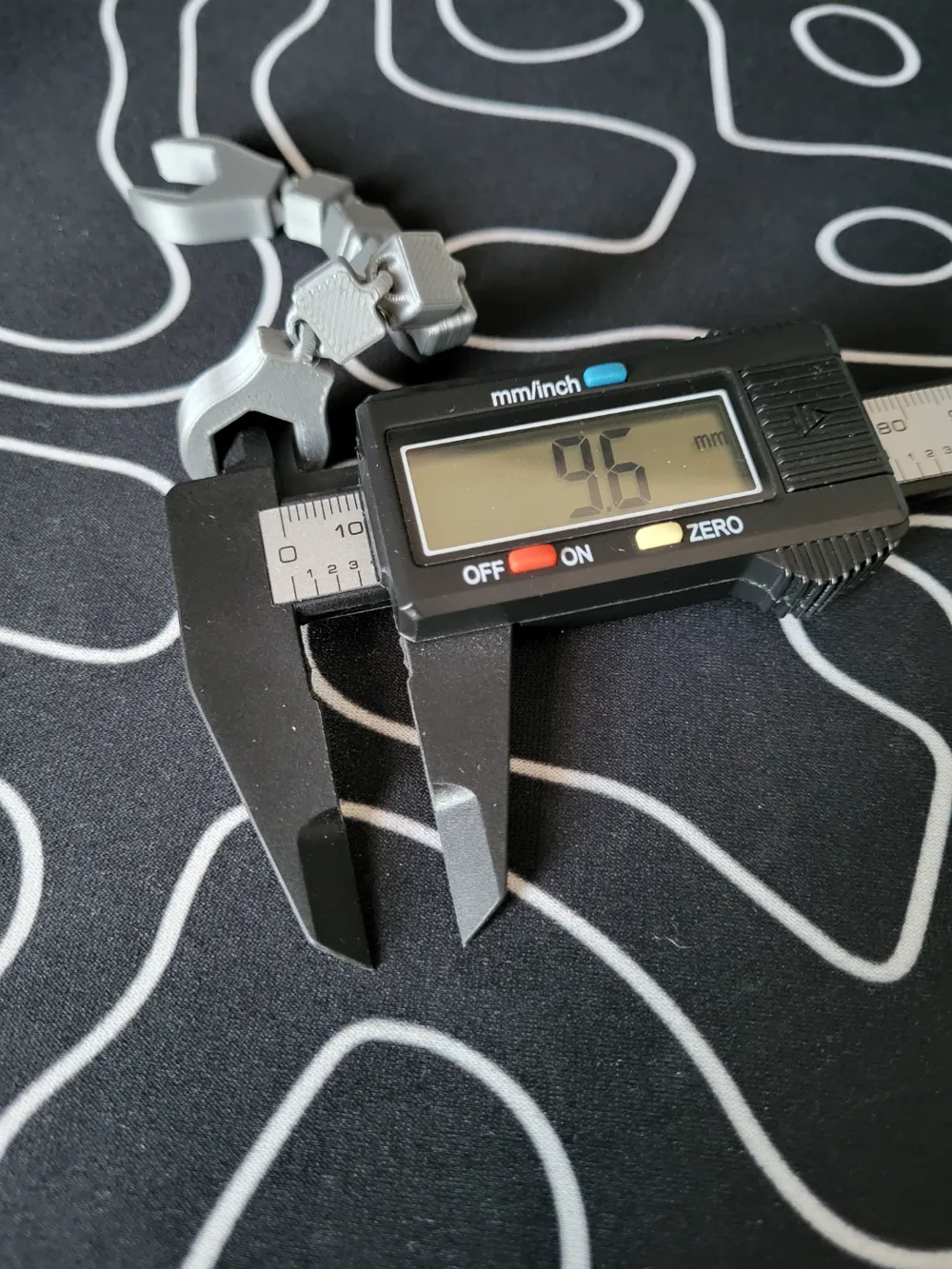 Articulated Wrench - 10mm (3D Printable Tools?) by Kennen3D - MakerWorld