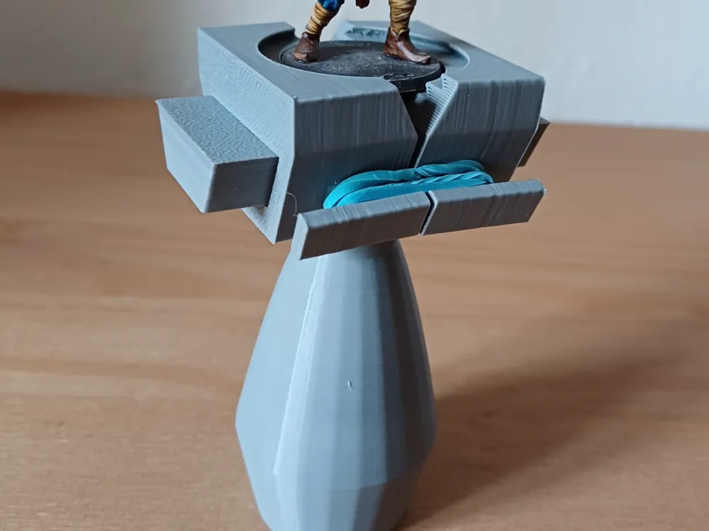 Miniature painting holder by Printed_3D - MakerWorld