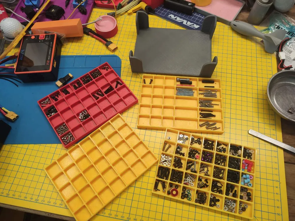Small screw tray - box - Free 3D Print Model - MakerWorld
