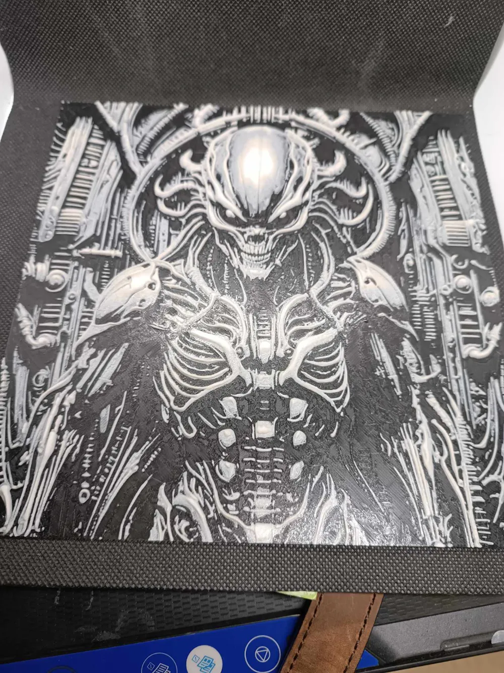 Alien xénomorphe - Giger- Hueforge par drakeforge3d - MakerWorld