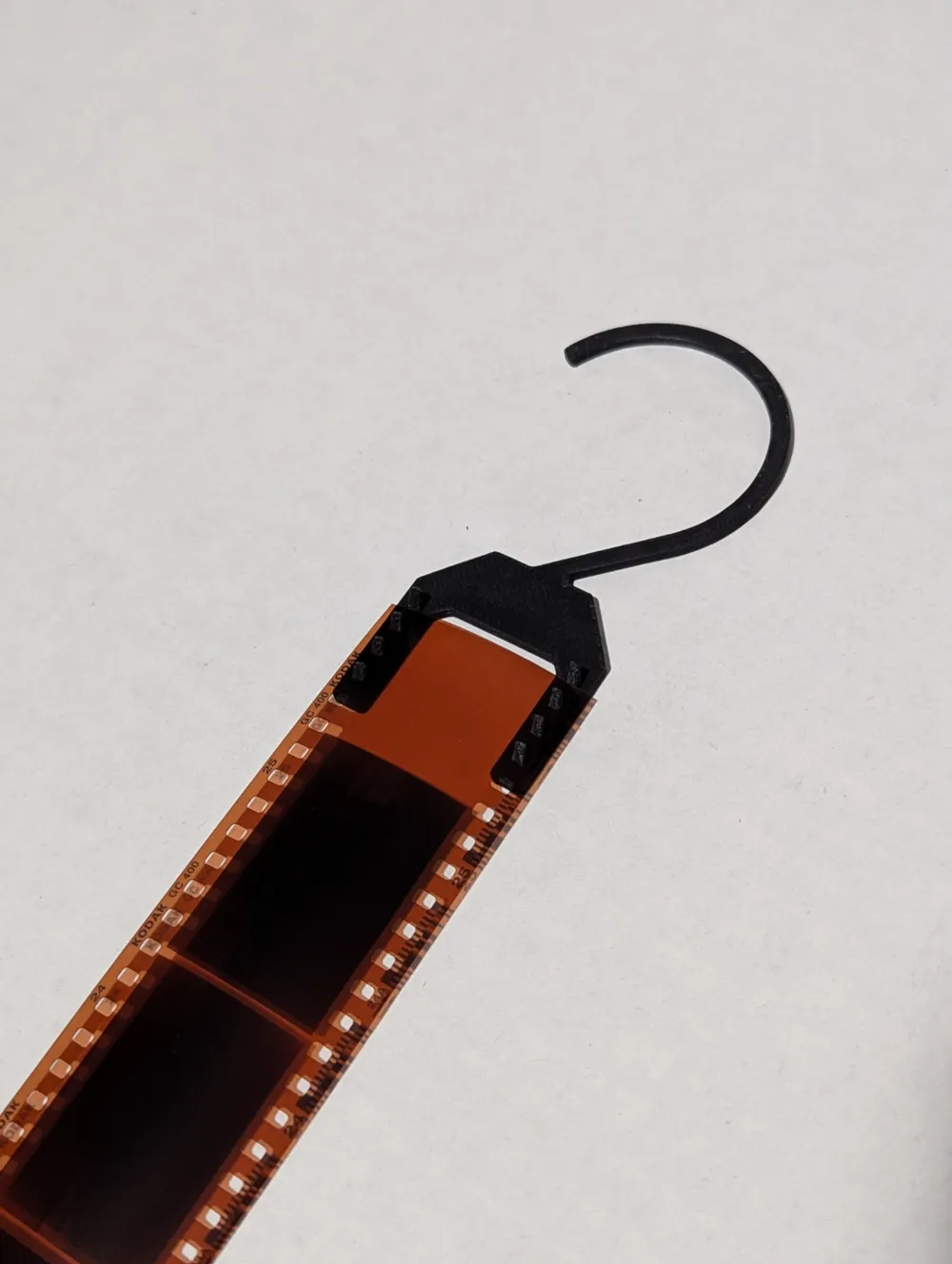 35mm Film Drying Hangers by Michael - MakerWorld