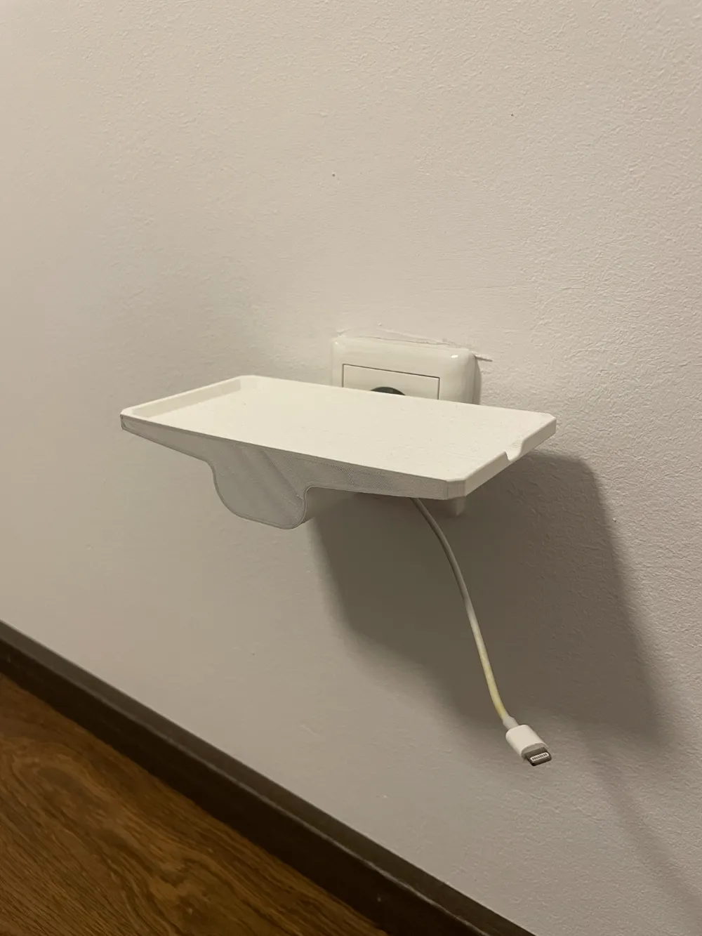 Suporte de tomada para carregador Apple e Smartphone - Modelo gratuito ...