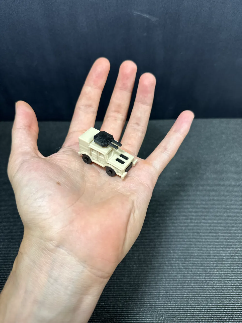 MILITARY HUMVEE - Free 3D Print Model - MakerWorld