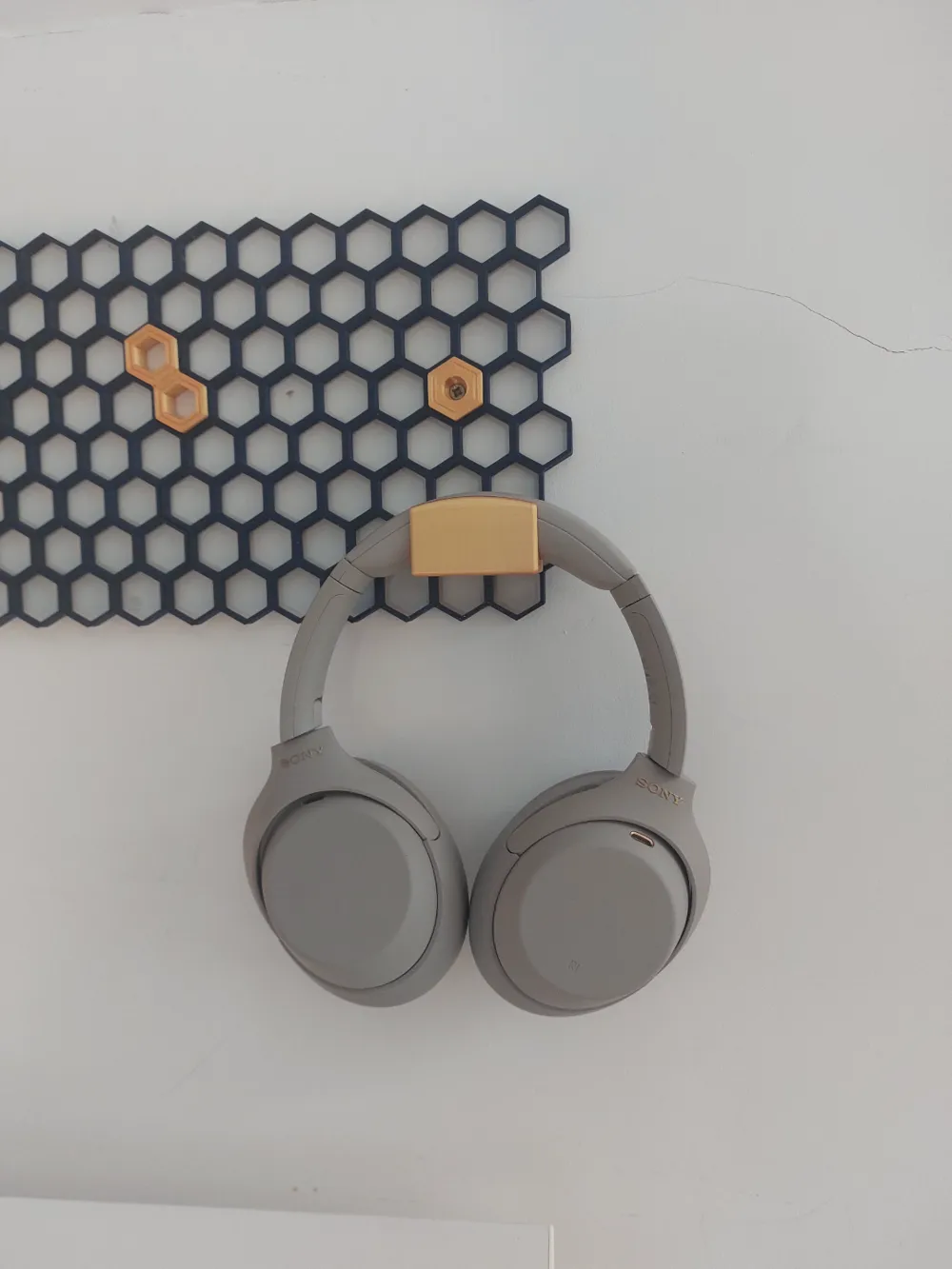 Sony XM4 headphone holder for HSW by vmakes - MakerWorld
