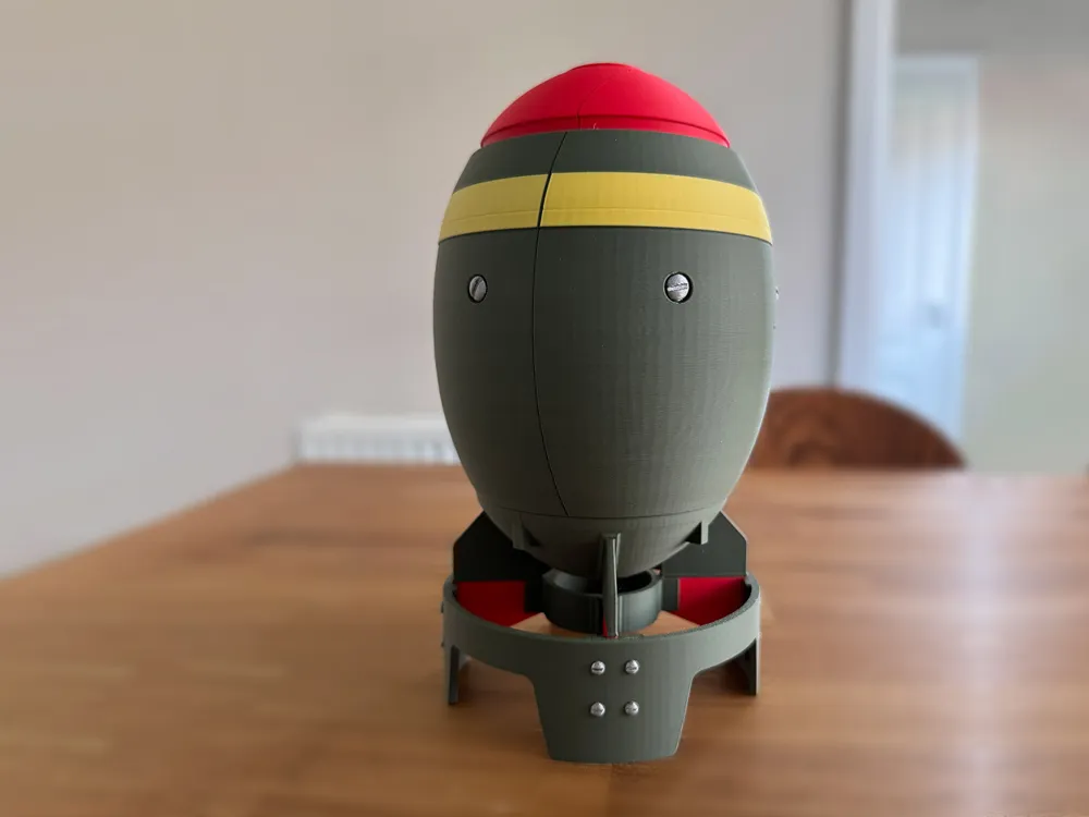 Fallout Mini Nuke – With Internals - Free 3D Print Model - MakerWorld