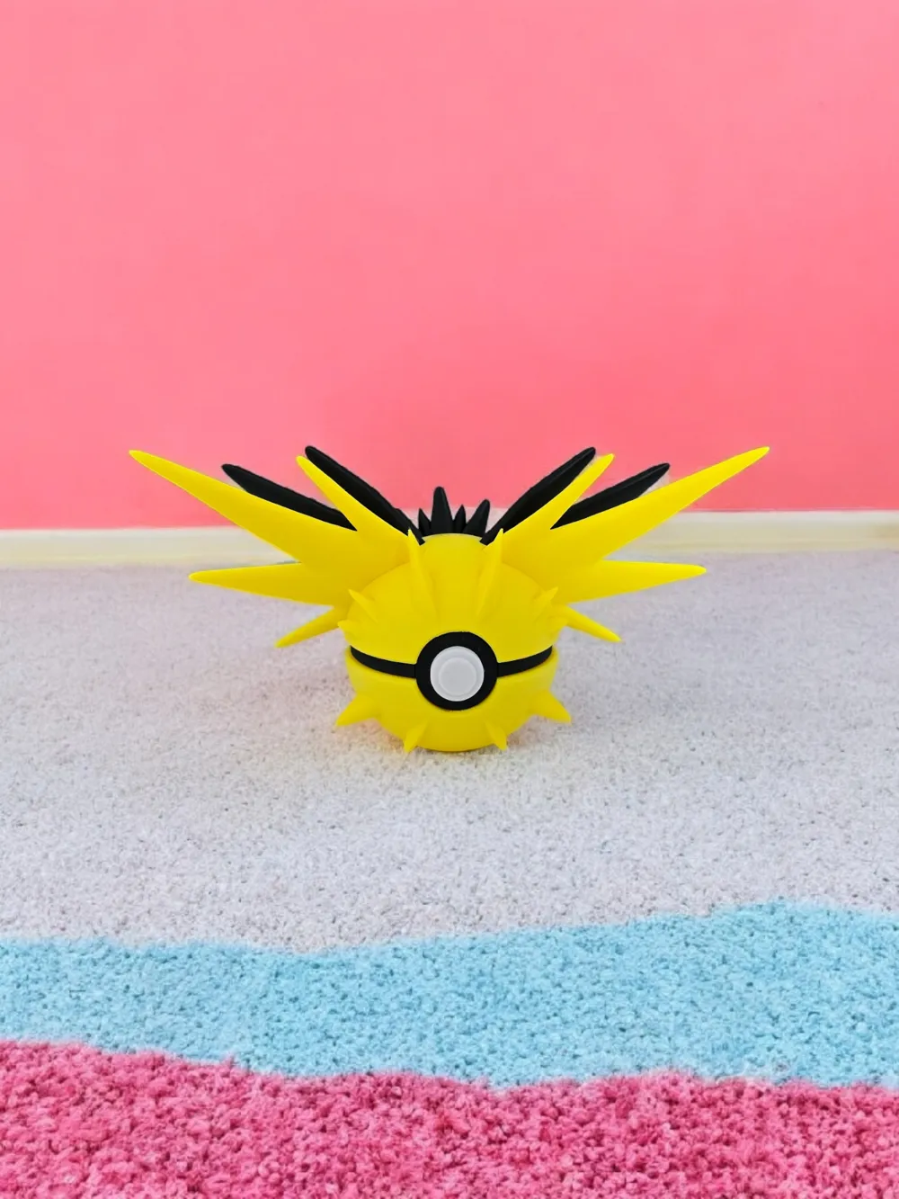 #0145 Zapdos Pokéball - Multiparts - Free 3D Print Model - MakerWorld