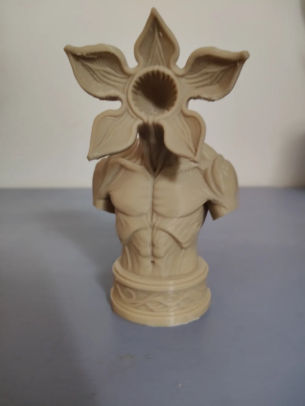 Statue – Demogorgon - Free 3D Print Model - MakerWorld