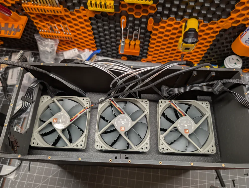 16 Drive 4U Rack Mounted Hard Drive Enclosure by TheProjectWheel ...