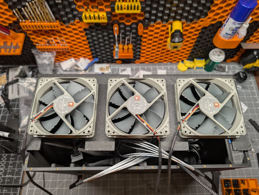 16 Drive 4U Rack Mounted Hard Drive Enclosure - Free 3D Print Model ...