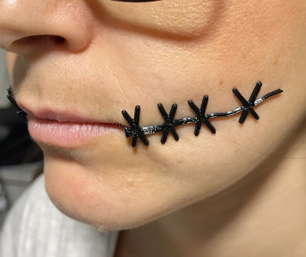 Halloween mouth stitches (NO GLUE) - Free 3D Print Model - MakerWorld