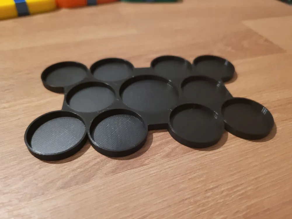 Gretchin with Runtherd Movement Tray 10 x 25mm + 1 x 32mm Bases by ...