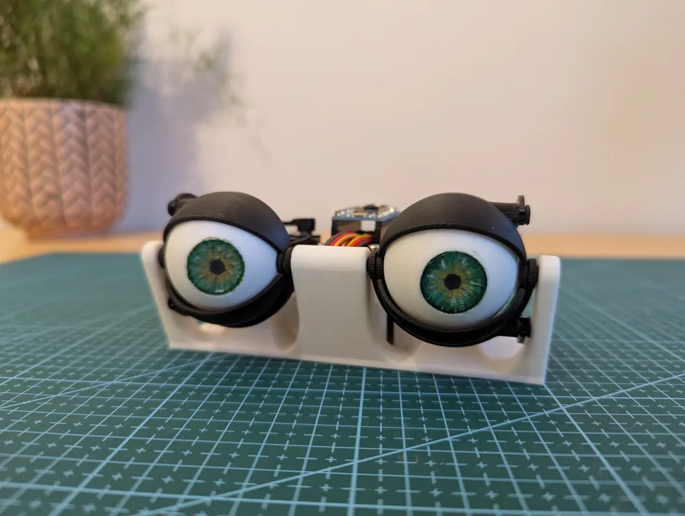 Animatronic Eyes, Compact, With Arduino by Morgan Manly MakerWorld ...