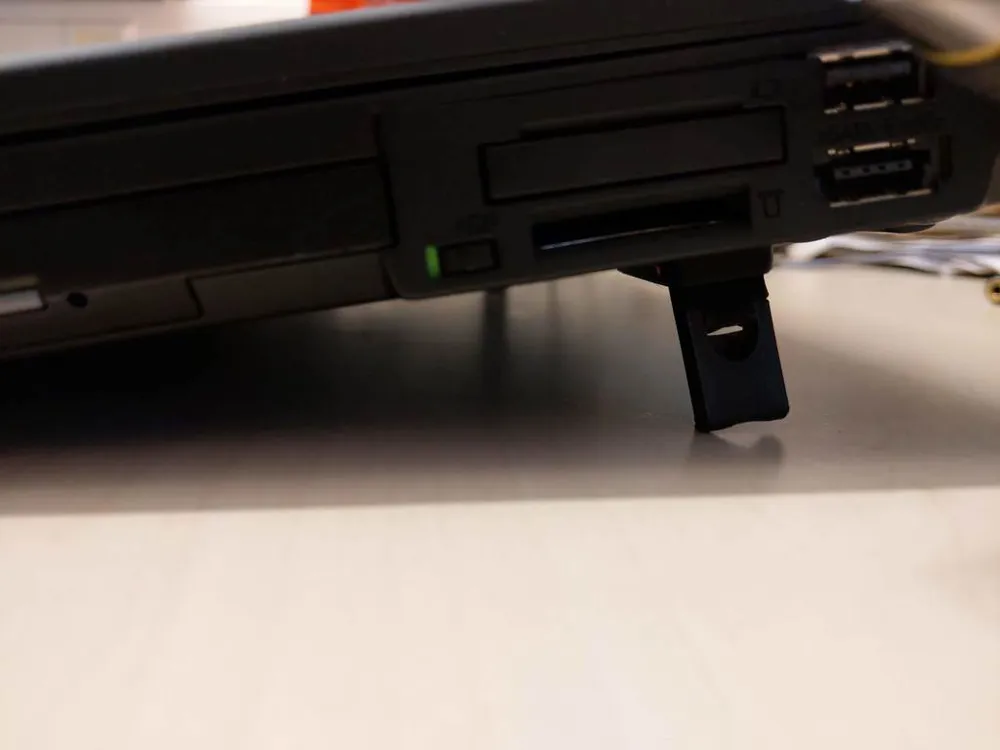 Thinkpad (Laptop) leg / stand by G__W__ - MakerWorld