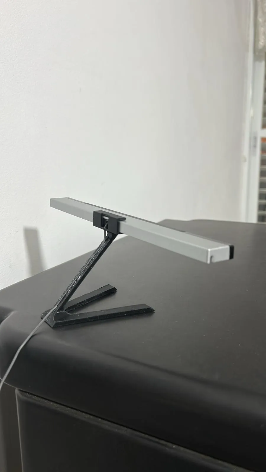 Wii Sensor Bar stand - Free 3D Print Model - MakerWorld