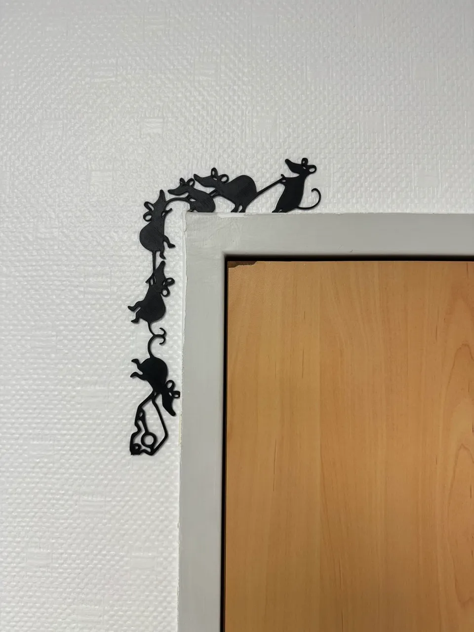 Mouse door deco by G3dFactory - MakerWorld
