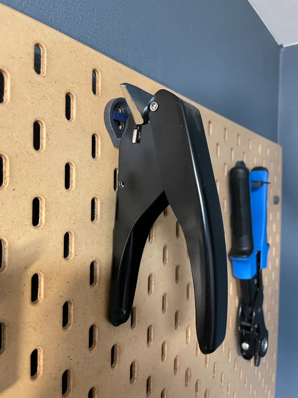 IKEA Skadis/ Skådis Simple Hook (XS) - T Clip by ZEE SOLO - MakerWorld