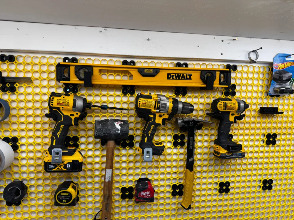 Multiboard Dewalt Level Mount by Jordan MakerWorld: Download Free 3D Models