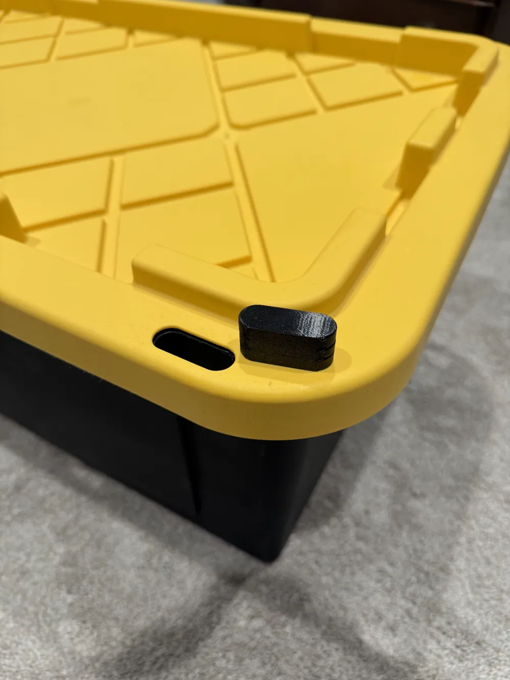 Tote Lid Lock by Yoans MakerWorld: Download Free 3D Models