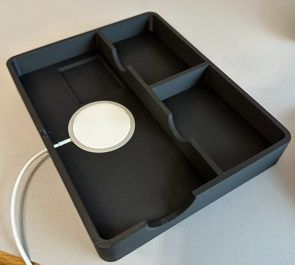 MagSafe Organizer Tray by Somgon - MakerWorld